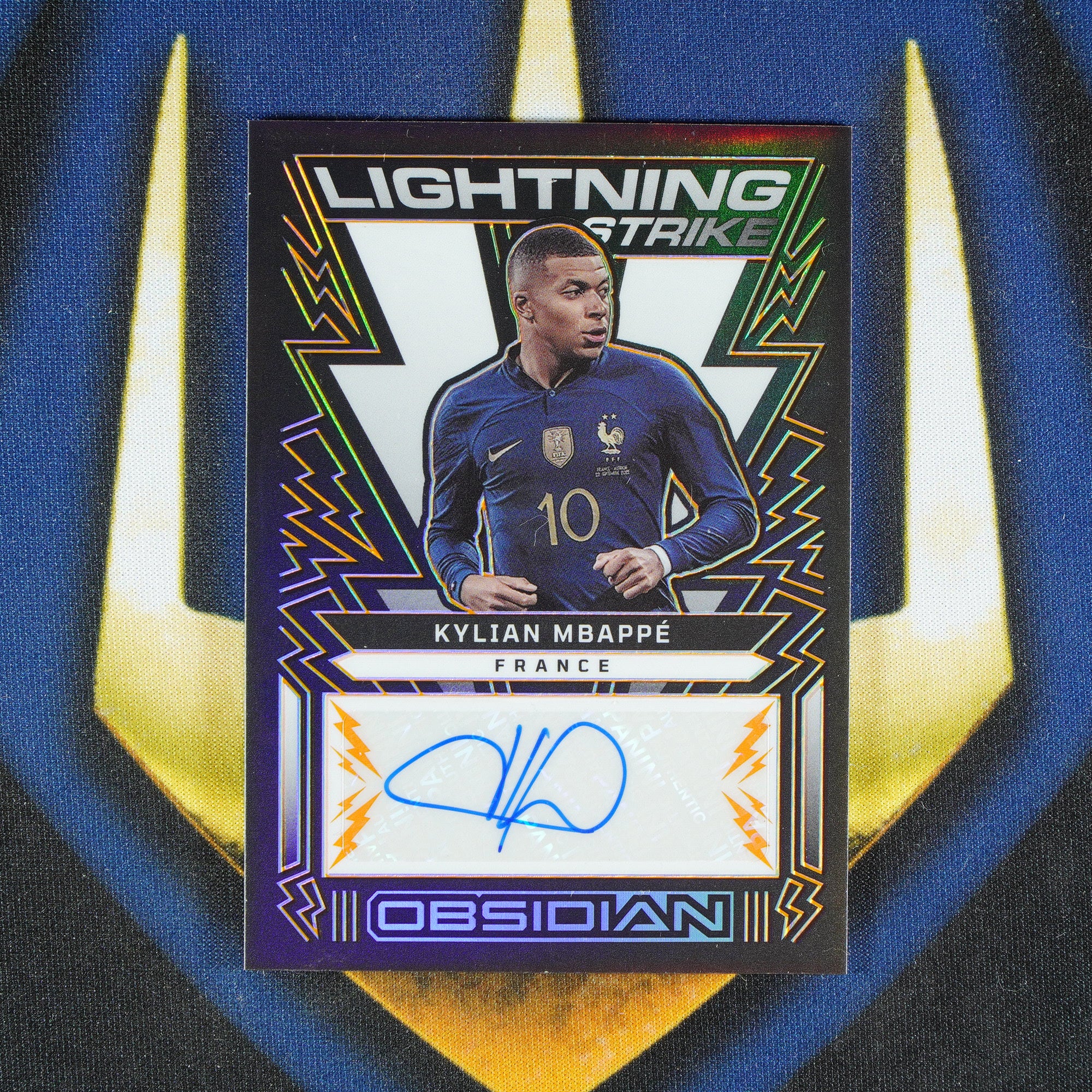 Kylian Mbappe 2022-23 PANINI OBSIDIAN Lightning Strike Auto /75 [Raw]